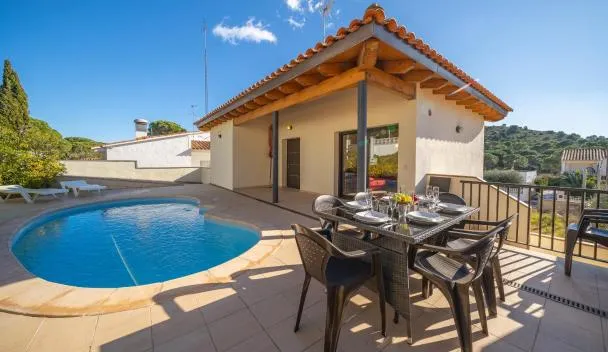 Villa Victoria, L'Escala (updated prices 2026)