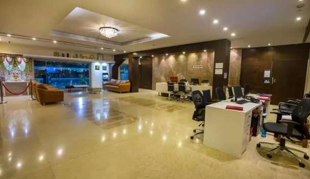The Thane Club, Thane (updated prices 2026)