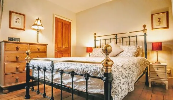 Cute Cottage 5 min walk from Cafés Station and Sea, Hastings (updated ...