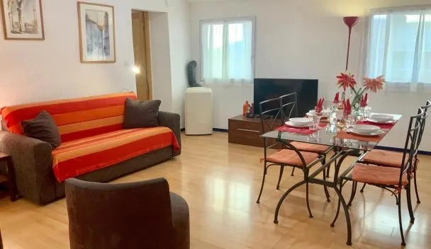 Very cosy flat in heart of Old Town of Nice near beach, Nice (updated ...