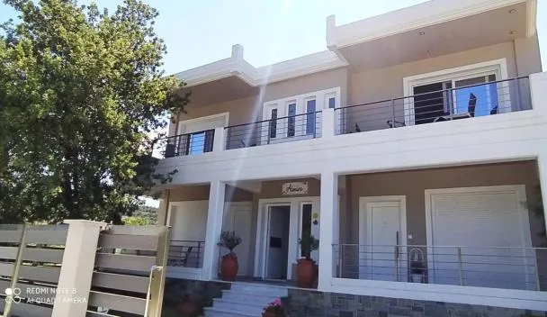 Almira Ghouse, Almiropótamos (precios actualizados en 2026)