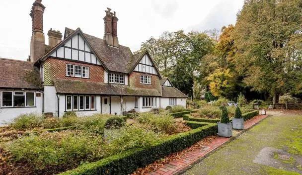 Highfield Lodge, Tring (updated prices 2026)