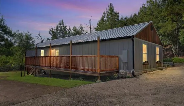 Modern Cabin Nestled in a Pine Forest Near Austin, Bastrop (updated ...