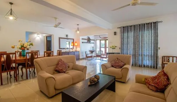 Spacious 4BR 4BA Family Villa wt Balcony & Lavish Garden, Ratmalana ...