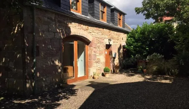 Converted coach house with parking in Pittenweem, Pittenweem (updated ...