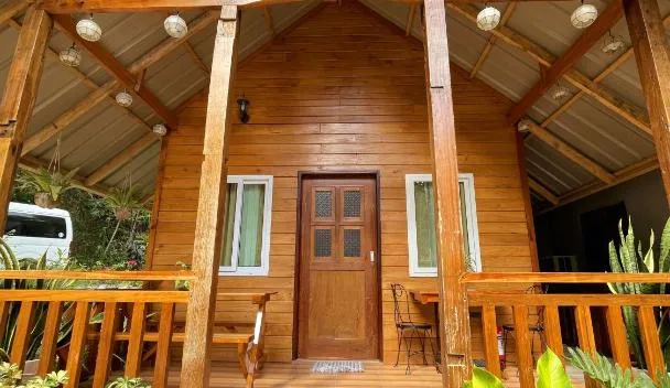 CABIN C at Bigang Munti Beach Resort, Bootin (updated prices 2026)