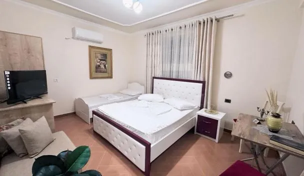 Aron’s House, Krujë (updated prices 2026)