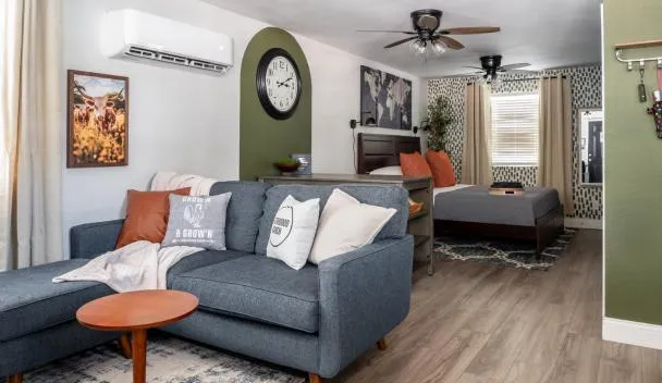 Step Free Entrance-Wolfe Cottage at Wrenwood Ranch, King Bed, Johnson ...