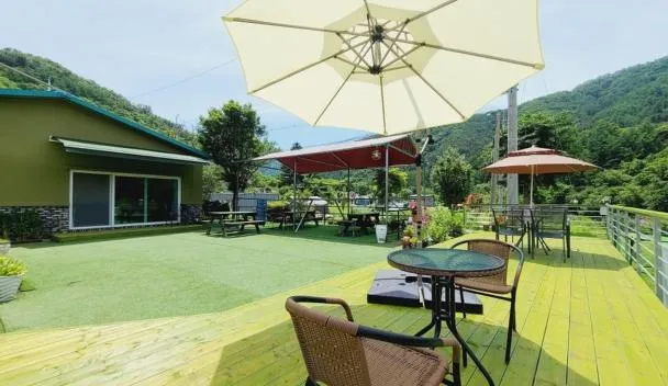 Gapyeong Chorok Jeongwon Gyegok Dokchae Pension, Gapyeong (tarifs ...