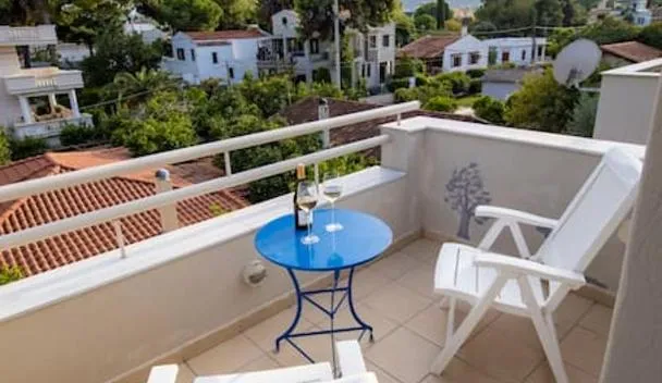 Alexander - Seaside Studio With Amazing View in Nea Makri, Nea Makri ...