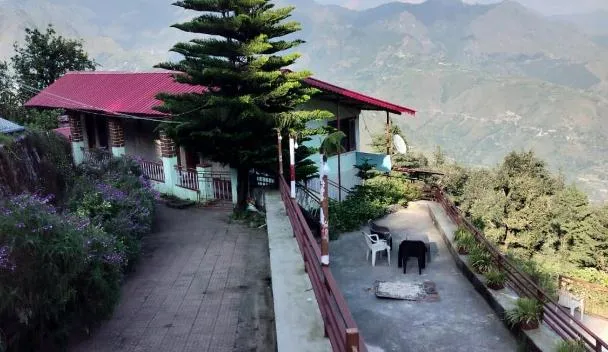 Hotel Snow View Chakrata, Chakrāta (precios actualizados en 2026)
