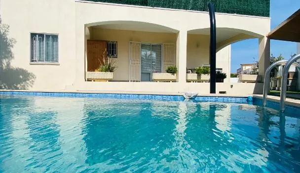 REQUESENS Playa, Empuriabrava (updated prices 2026)