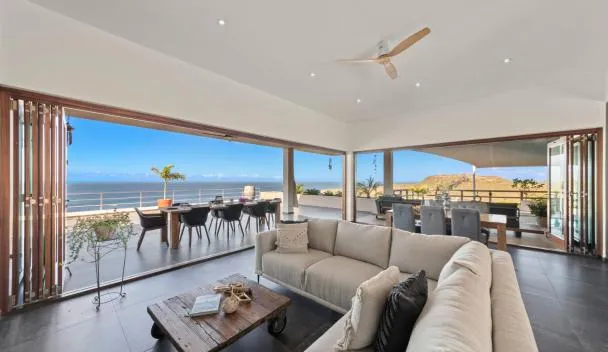 Lahara Penthouse, with amazing view, Dorp Soto (updated prices 2026)