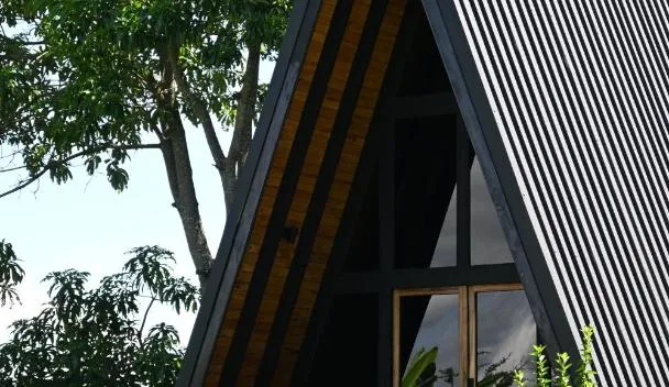 Msitu Hut, Tuvaila (updated prices 2026)