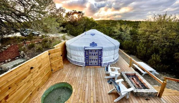 Stunning Yurt for a Romantic Getaway in Dripping Springs, Texas ...