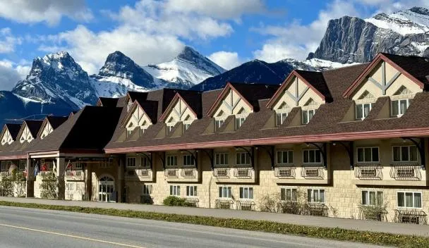 Canmore Inn & Suites, Canmore (updated prices 2026)