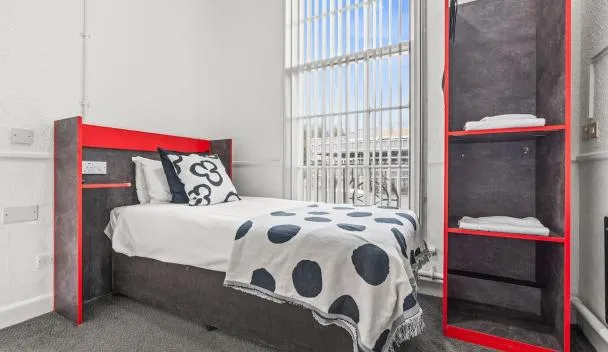 Central Dudley Studio with Smart TV and Parking, Dudley (updated prices ...