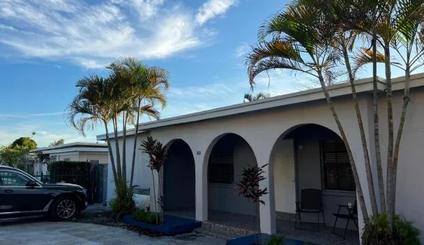 Studios & Coral Gable, close to downtown and airport, Miami (updated ...