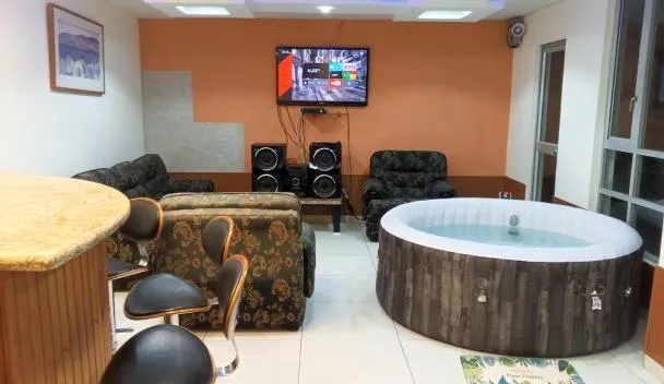 Espectacular Jacuzzi y Turco para relajarse, Quito (prezzi aggiornati ...