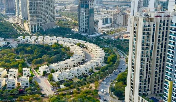 Panoramic Skyline Stu 20th Floor Regina Tower, Dubai (updated prices 2026)