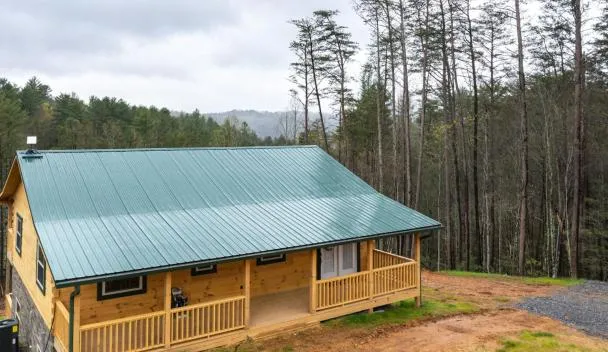 Smoky Mtn Cabin with Hot Tub and Scenic Views, Hartford (updated prices ...