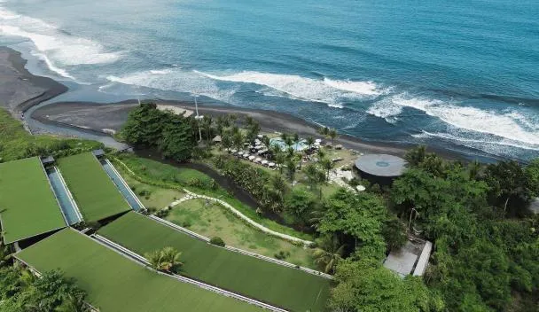 Hotel Komune and Beach Club Bali, Keramas (updated prices 2026)