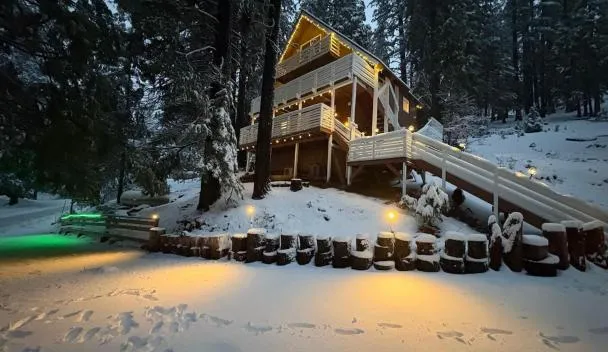 El Capitan Hideaway - A-Frame Cabin Yosemite West, Yosemite West ...