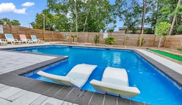Retreat w Pool, Mini Golf & Beach Access, Myrtle Beach (precios ...