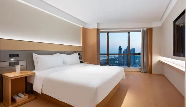 JI Hotel Wuhan Jianghan Road Pedestrian Street River View, Wuhan ...