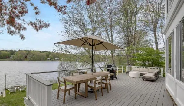 Kayaks, Paddleboat! Lakefront Retreat in Barnstead, Barnstead (güncel ...