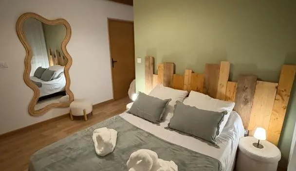 Small cozy house and private Jacuzzi in Provence, Connaux (precios ...
