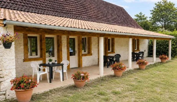 Suite familiale Safran - calme - parking gratuit, Montfaucon (precios ...