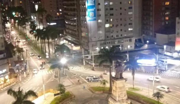 Apê no Gonzaga - 8 adultos - 1 Quadra da Praia, Santos (tarifs ...