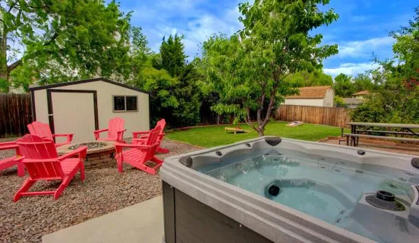 Arvada Getaway-Hot Tub Game Room & Entertainment, Arvada (precios ...