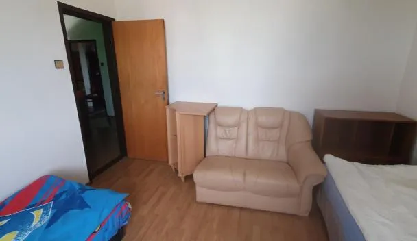 Maxwel TWIN ROOM, Forest 5 minutes, Playgrounds, athletic stadium, free ...