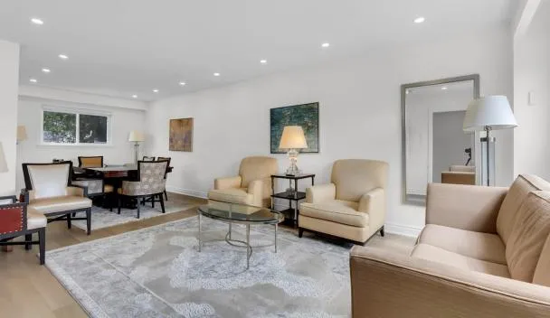 Entire 5 bedroom house near YYZ, Mississauga (precios actualizados en 2026)
