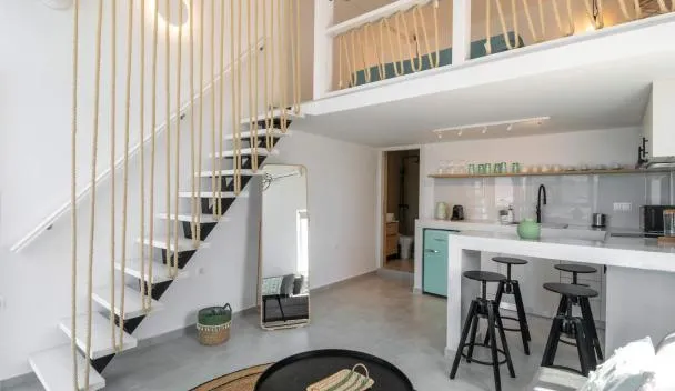 Akti Waterfront Modern Lofts - Pelagos, Αδάμας (ενημερωμένες τιμές για ...