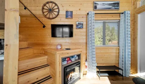 The Peaceful Pine Cabin at Rocky Rim Resort, Overgaard (aktualisierte ...