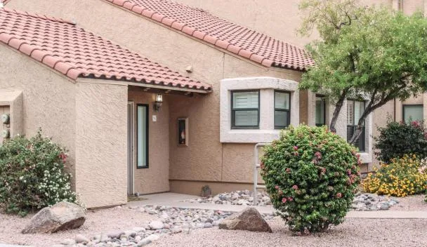 87 Mountain View - Private Bedrooms with Shared Bathroom in Co-Living ...