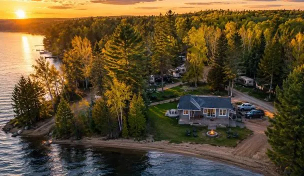 Lake St Peter Family Retreat with BBQ, Fire Pit and Scenic Views, Lake ...