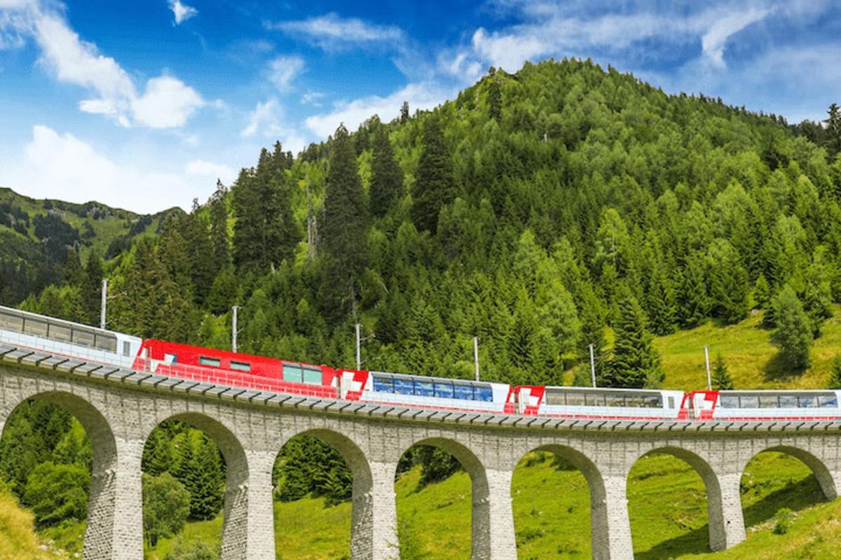 Bernina Express Scenic Railway Tour from Milan Scanzorosciate – Booking.com