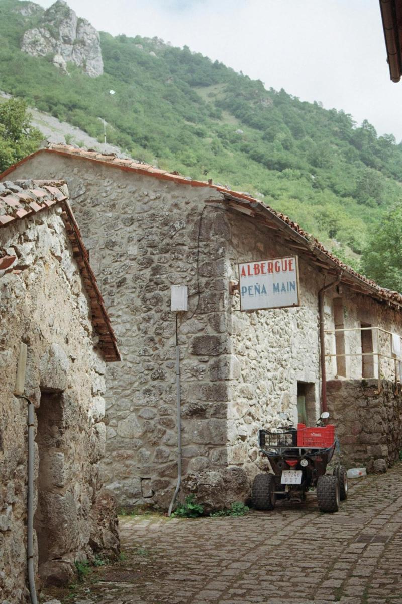 奧維多Bulnes, Funicular and Cabrales Cheese Cave Day Trip from Oviedo ...